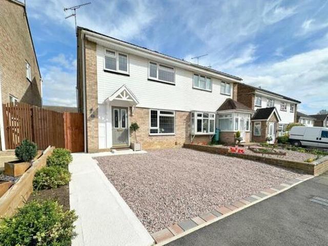 3 Bedroom Semi detached House For Sale In Chelmsford