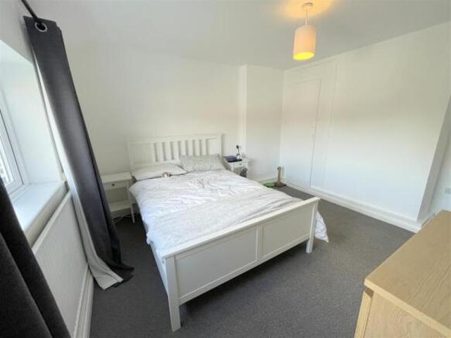 3 bedroom semi detached house for sale in Cheltenham Avenue, Ipswich, IP1