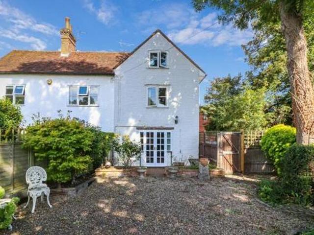 3 Bedroom Semi detached House For Sale In Chesham, Buckinghamshire
