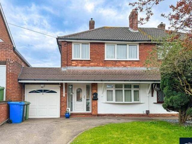 3 Bedroom Semi detached House For Sale In Cheslyn Hay