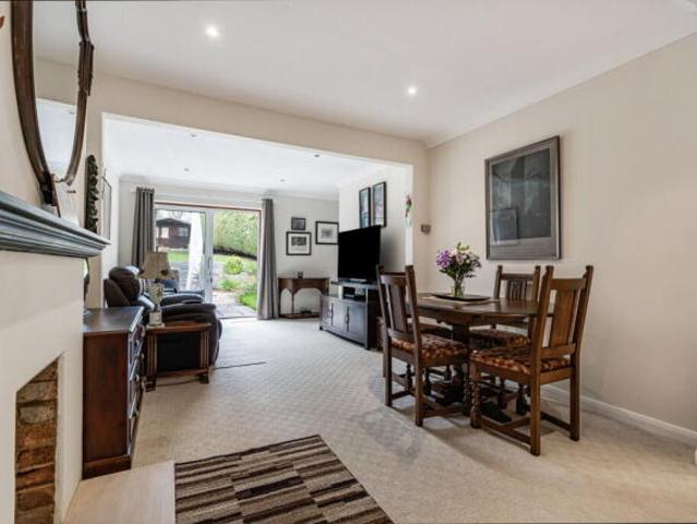 3 bedroom semi detached house for sale in Chittys Common, Guildford, GU2
