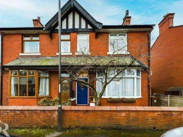 3 Bedroom Semi detached House For Sale In Chinley