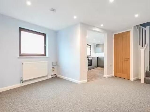 3 Bedroom Semi Detached House For Sale In Church Walk, Caterha.
