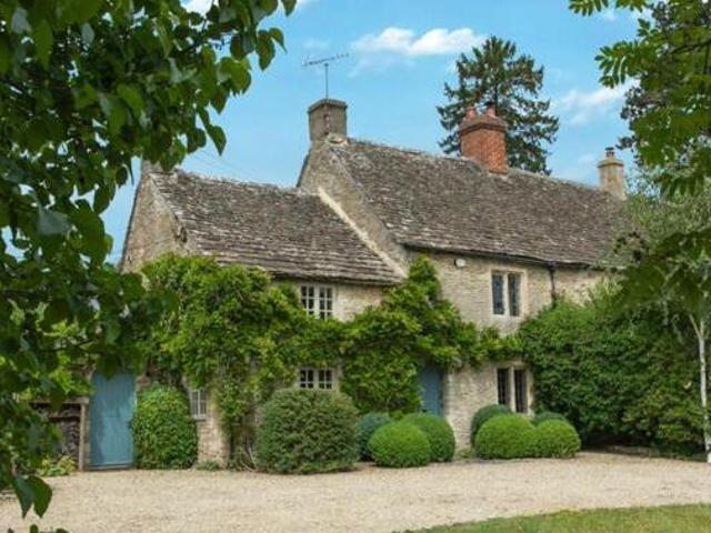 3 Bedroom Semi detached House For Sale In Cirencester
