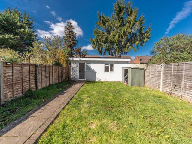 3 bedroom semi detached house for sale in Combe Road, Watford, WD18