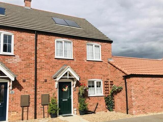 3 Bedroom Semi detached House For Sale In Coningsby