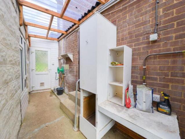 3 bedroom semi detached house for sale in Coningsby Bank, St. Albans, AL1 2NX, AL1