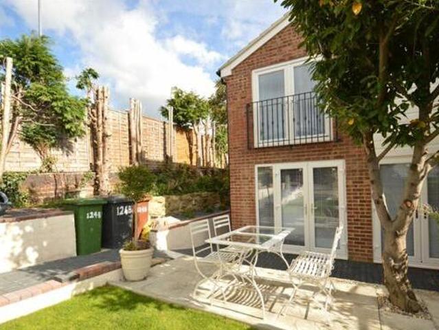 3 Bedroom Semi detached House For Sale In Cookridge