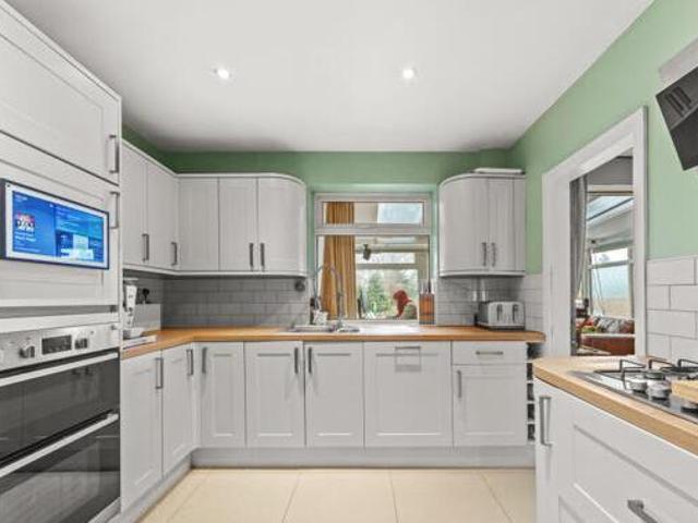 3 Bedroom Semi detached House For Sale In Cookridge, Leeds