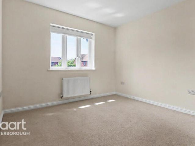 3 bedroom semi detached house for sale in Cooper Road, Gunthorpe, PE4