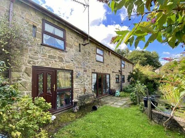3 Bedroom Semi detached House For Sale In Coedpoeth, Wrexham
