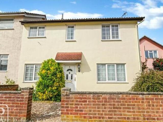3 Bedroom Semi detached House For Sale In Colchester, Essex