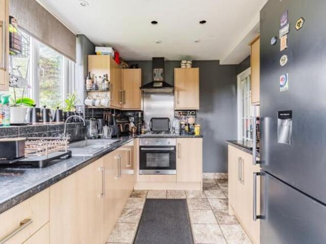 3 bedroom semi detached house for sale in Colchester Road, Ipswich, IP4