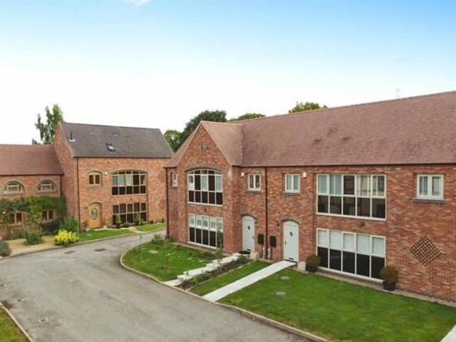 3 Bedroom Semi detached House For Sale In Coleshill, Birmingham