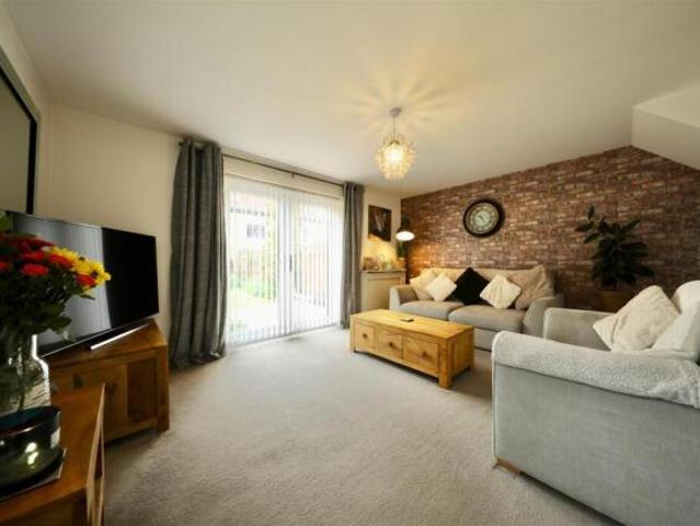 3 bedroom semi detached house for sale in College Gardens, Hull, HU3