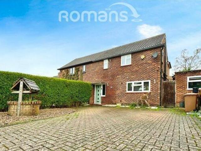 3 Bedroom Semi detached House For Sale In College Town