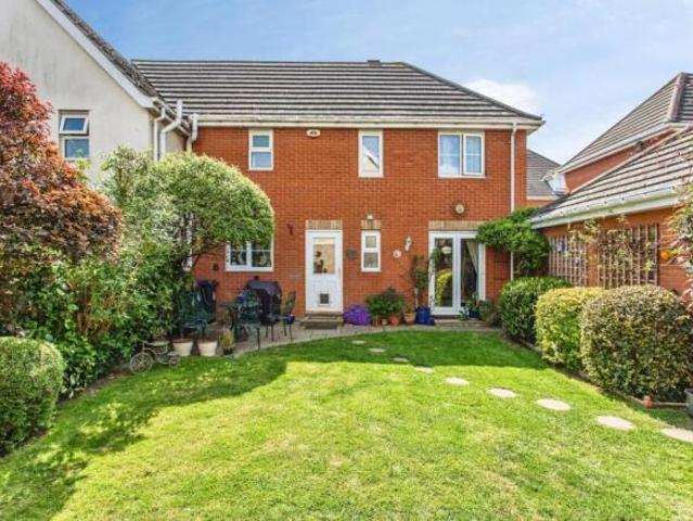 3 bedroom semi detached house for sale in Collier Way, Southend on Sea, Essex, SS1
