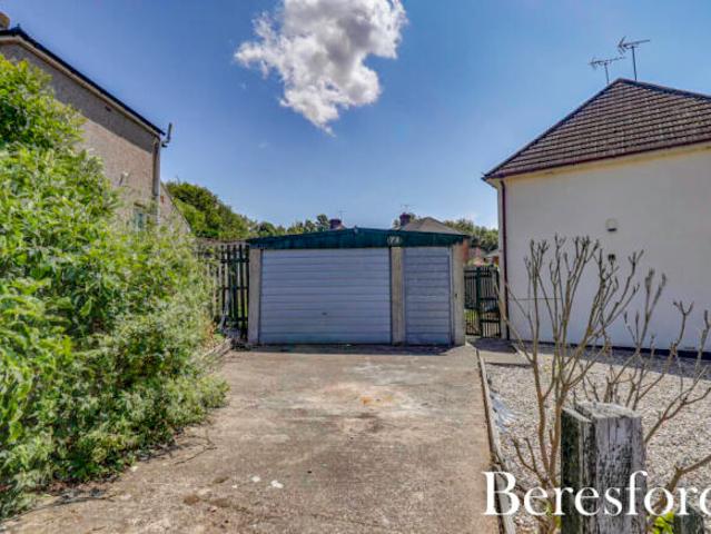 3 bedroom semi detached house for sale in Costead Manor Road, Brentwood, CM14