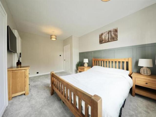 3 bedroom semi detached house for sale in Cottingham Road, Hull, HU5