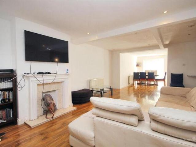 3 bedroom semi detached house for sale in Cotswold Way, Tilehurst, Reading, RG31
