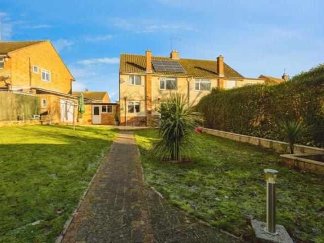 3 bedroom semi detached house for sale in Cotswold Avenue, NORTHAMPTONSHIRE, NN5