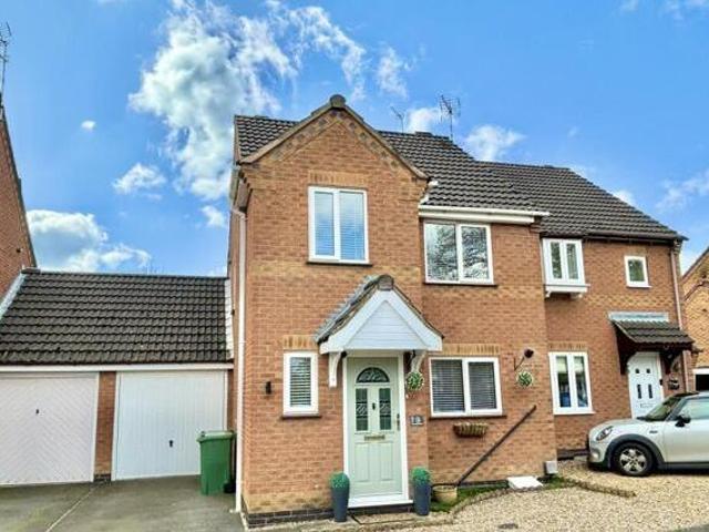 3 Bedroom Semi detached House For Sale In Countesthorpe, Leicester