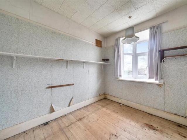 3 bedroom semi detached house for sale in Court Road, Orpington, BR6