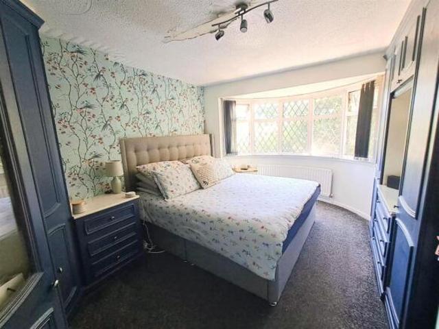 3 bedroom semi detached house for sale in Coventry Road, Solihull, B26