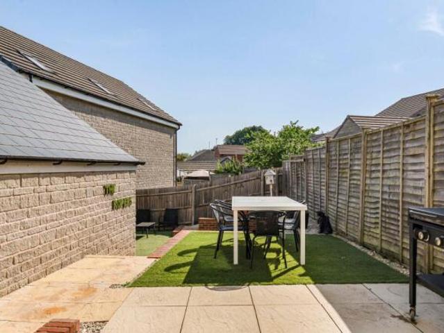 3 bedroom semi detached house for sale in Cowleaze, Purton, SN5