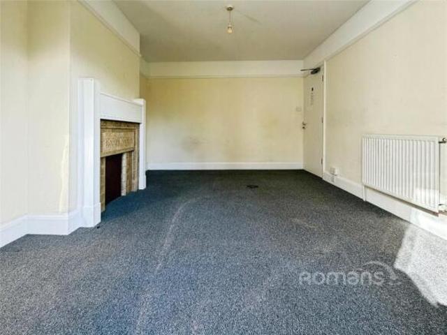 3 bedroom semi detached house for sale in Clayton Way, Uxbridge, UB8