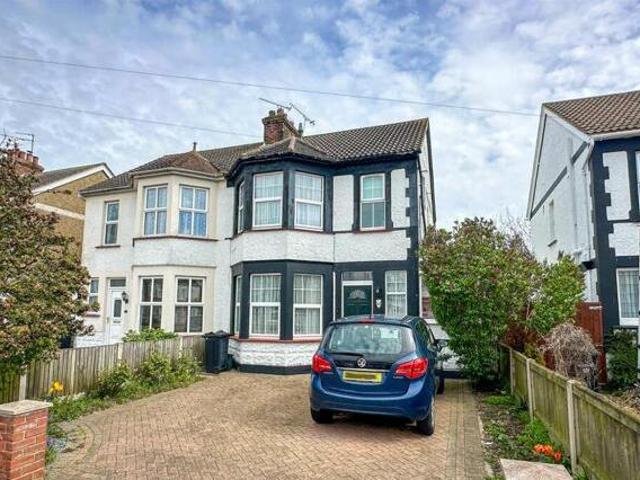 3 Bedroom Semi detached House For Sale In Clacton on sea