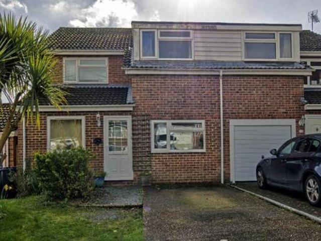 3 Bedroom Semi detached House For Sale In Clanfield