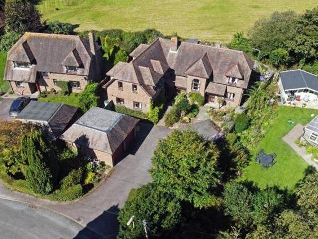 3 Bedroom Semi detached House For Sale In Clanfield