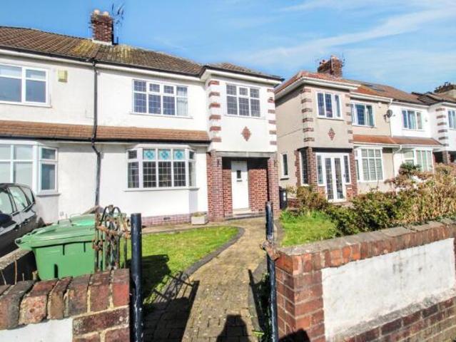 3 bedroom semi detached house for sale in Cleeve Hill, Downend, Bristol, BS16 6HN, BS16