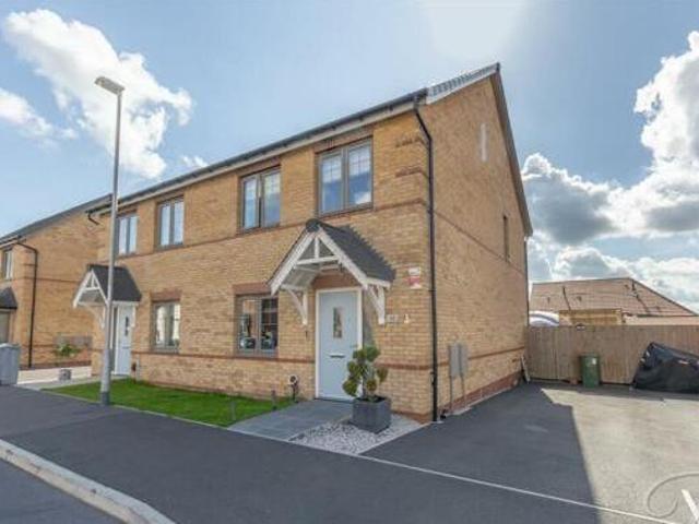 3 Bedroom Semi detached House For Sale In Clipstone Village