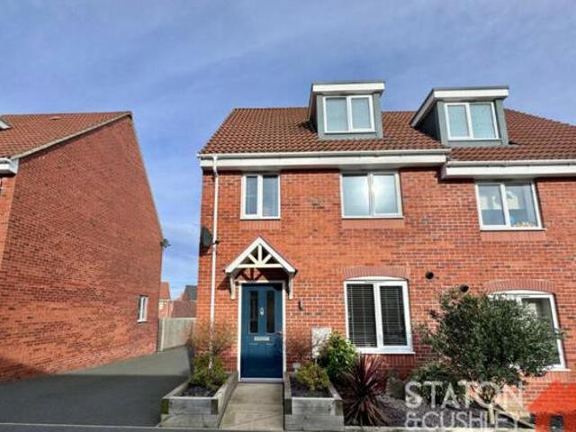 3 Bedroom Semi detached House For Sale In Clipstone Village