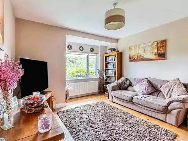 3 Bedroom Semi Detached House For Sale In Clydesdale Road, Box.