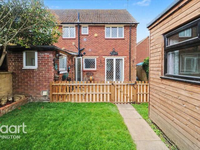 3 bedroom semi detached house for sale in Crowhurst Way, Orpington, BR5