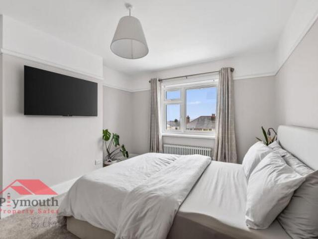 3 bedroom semi detached house for sale in Crownhill Road, Plymouth, PL5 2QT, PL5