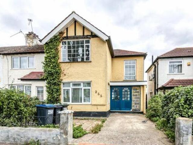 3 Bedroom Semi detached House For Sale In Croydon