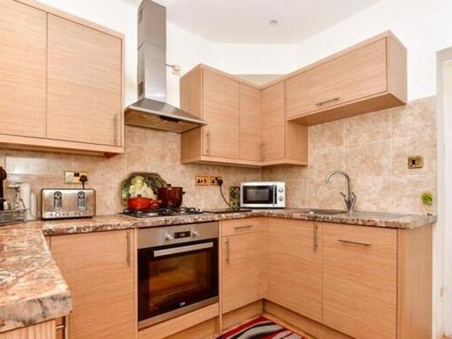3 Bedroom Semi detached House For Sale In Croydon
