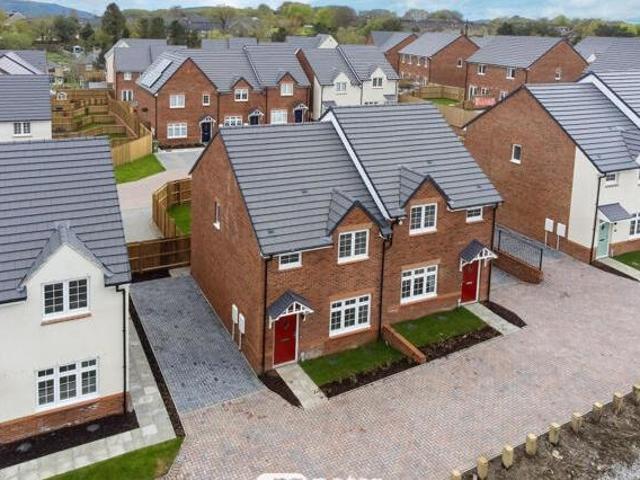 3 Bedroom Semi detached House For Sale In Croespenmaen