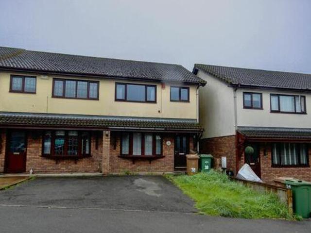 3 Bedroom Semi detached House For Sale In Croespenmaen, Crumlin