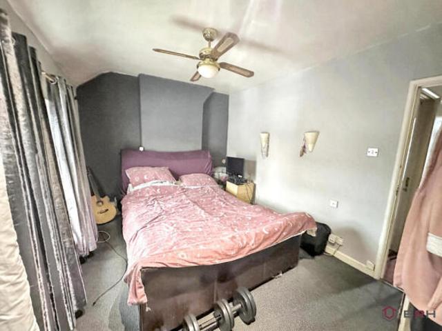 3 bedroom semi detached house for sale in Cromwell Road, Doncaster, DN5