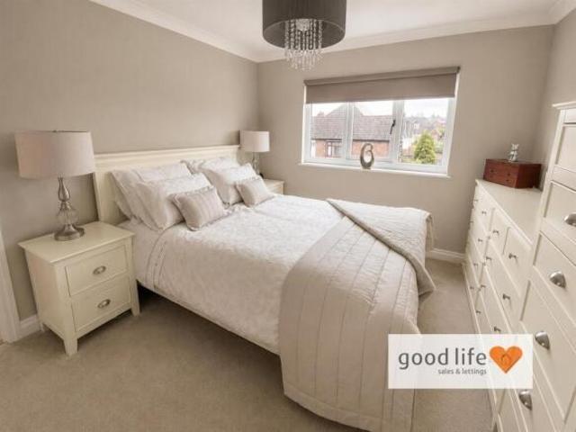 3 bedroom semi detached house for sale in Crosslea Avenue, Tunstall, Sunderland, SR3