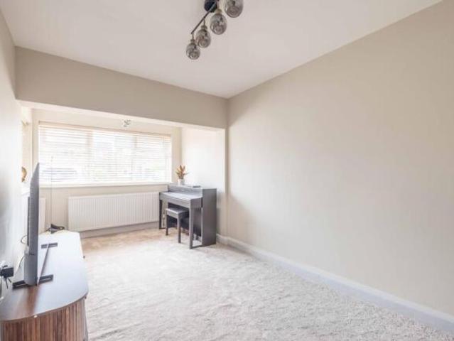 3 bedroom semi detached house for sale in Crosthwaite Way, Slough, SL1