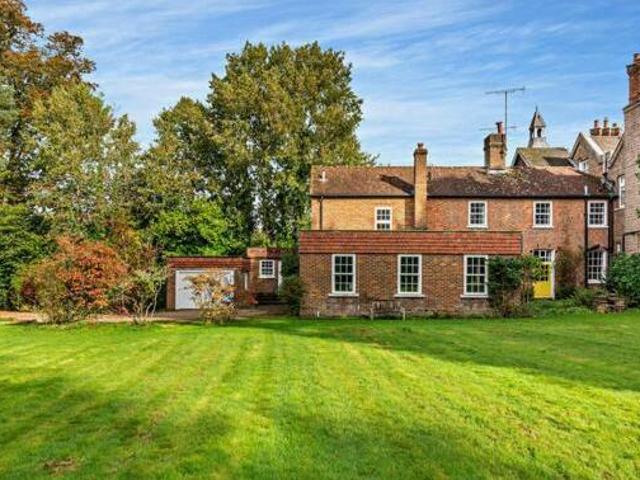 3 Bedroom Semi detached House For Sale In Crawley Down