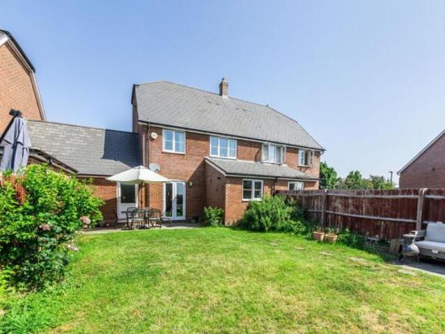 3 bedroom semi detached house for sale in Cranbrook Drive, Kennington, OX1