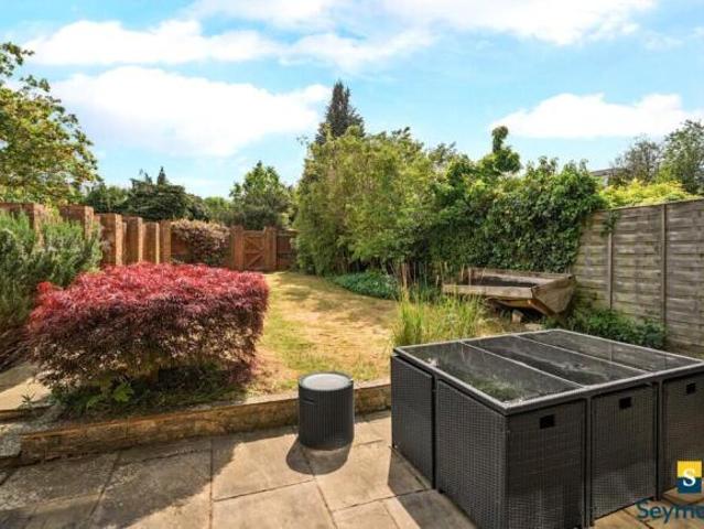 3 bedroom semi detached house for sale in Cranley Road, Guildford, Surrey, GU1