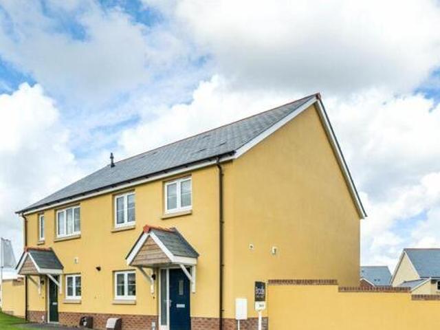 3 Bedroom Semi detached House For Sale In Crediton Road, Okehampton